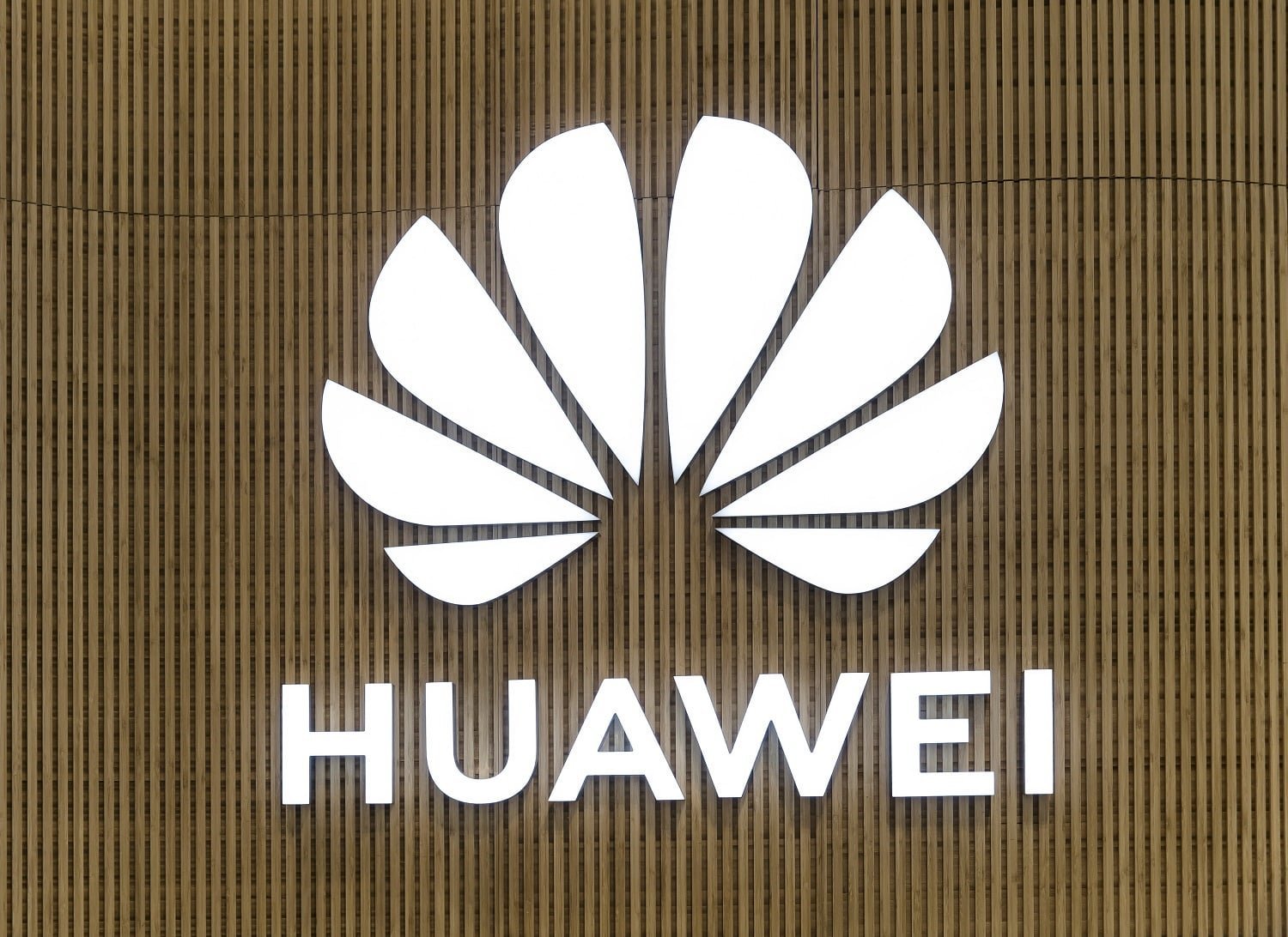 Huawei will exclusively debut the Pura 80 Ultra with the technology to ...